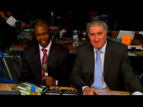 Amir Khan 15 Fight vs Graham Earl (25-5-0) 7 December 2007 - YouTube