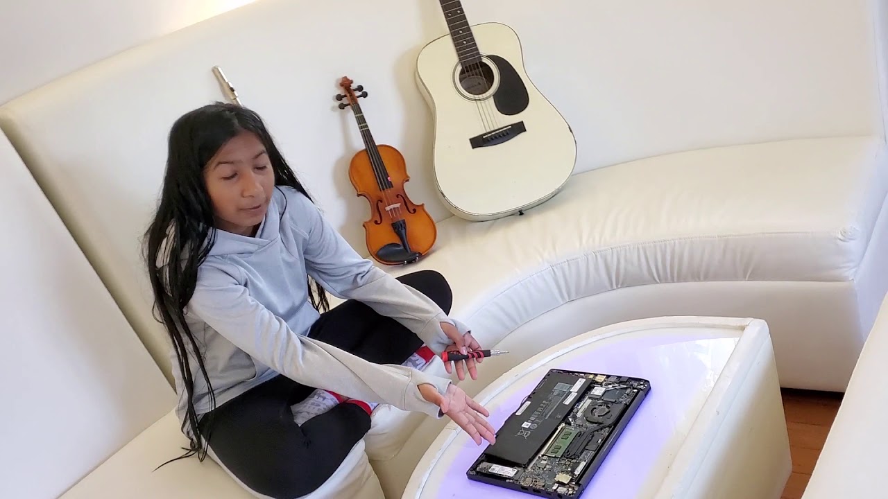 How a laptop looks from inside - YouTube