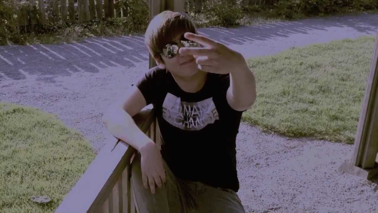 Voodoo M/V - Frank Ocean (Cover) - YouTube