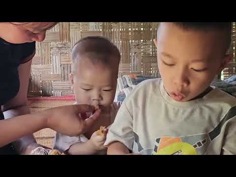 18-Year-Old Single Mother Struggling to Support Her Two Children | A Strange Woman Suddenly Appears