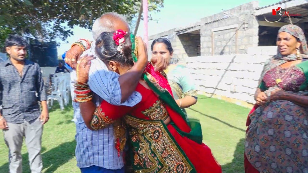 Dikri ni viday | દીકરી ની વિદાય | Laadki | Gujarati Vidai Song | વિદાઈ ...