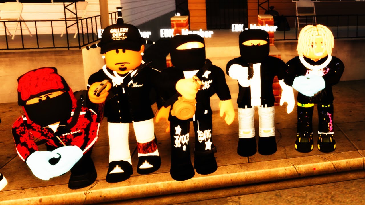 Episode 21: PASSING OUT SWITCHES TO THE WHOLE GANG! | ROBLOX GTA RP ...