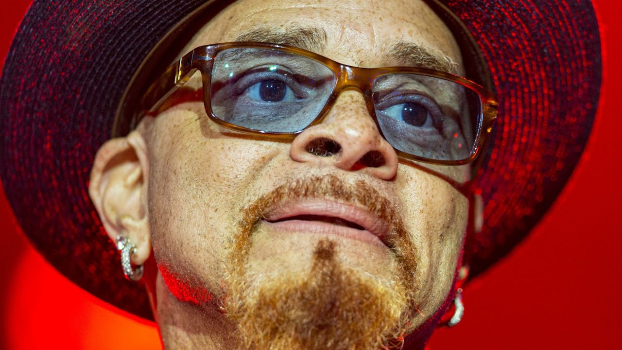 A Look At Back At Sinbad's Life And Career In Hollywood - YouTube