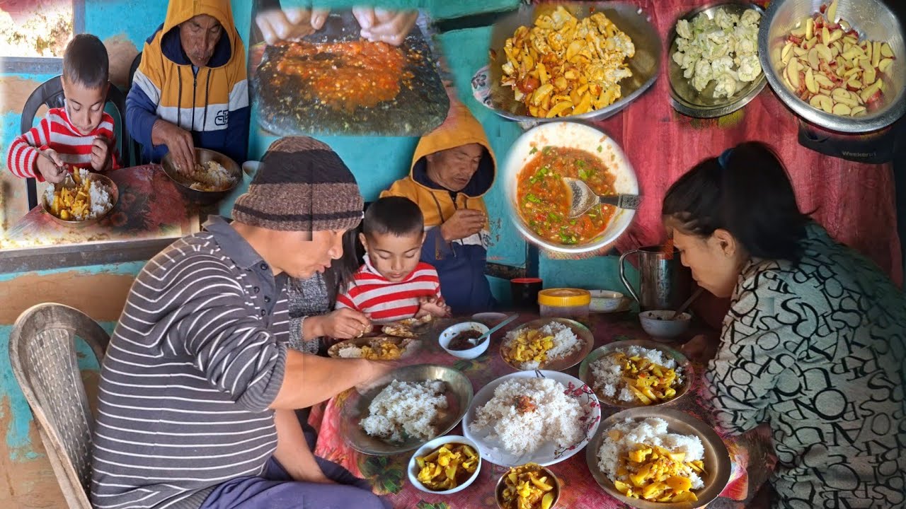 Simple Khanna Village Style Cooking & Eating With Family || Village ...