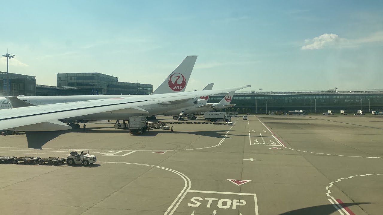 Japan Airlines Boeing 787-9 (789) Landing Tokyo (Haneda) International ...