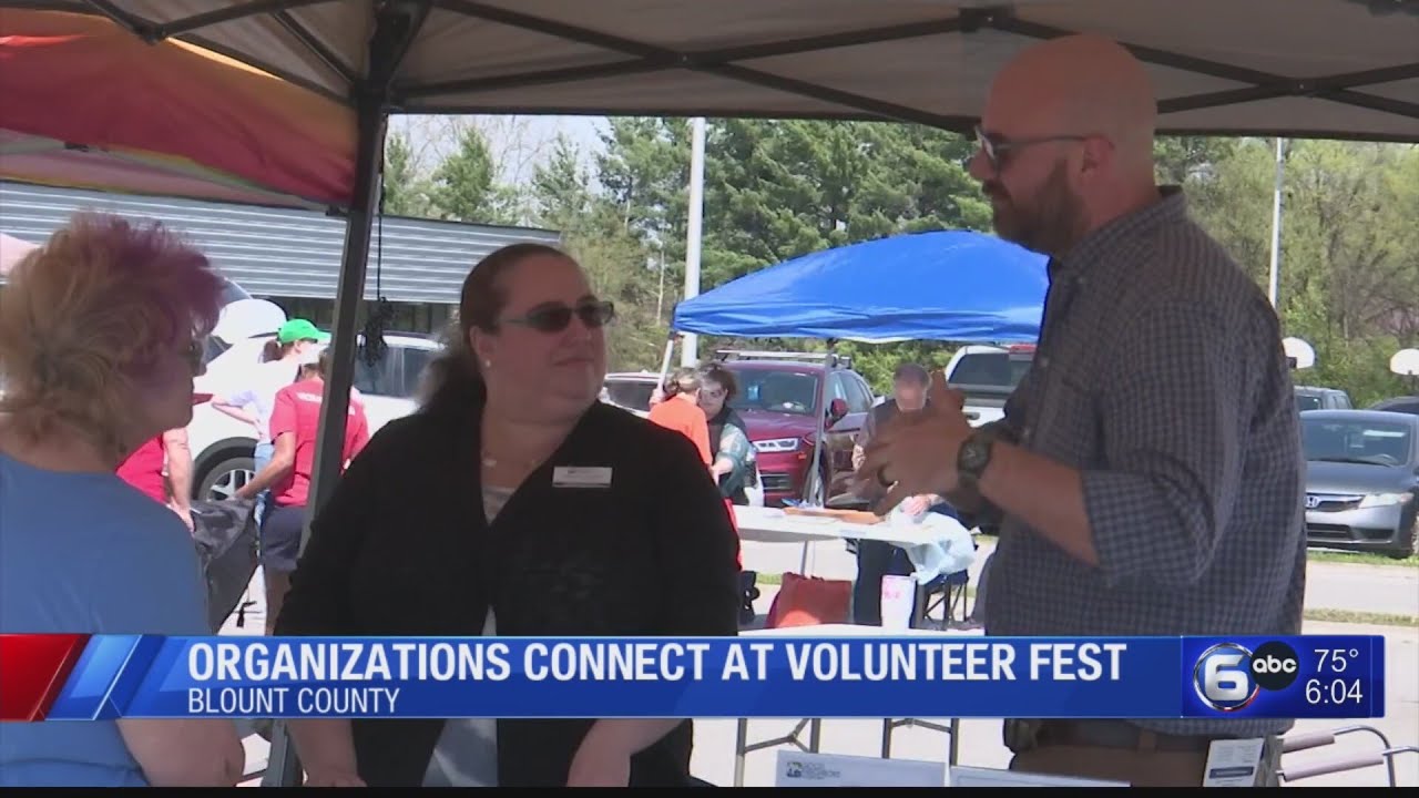 Organizations Connect at Volunteer Fest - YouTube