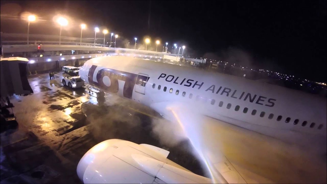 LOT 787 DEICING - YouTube