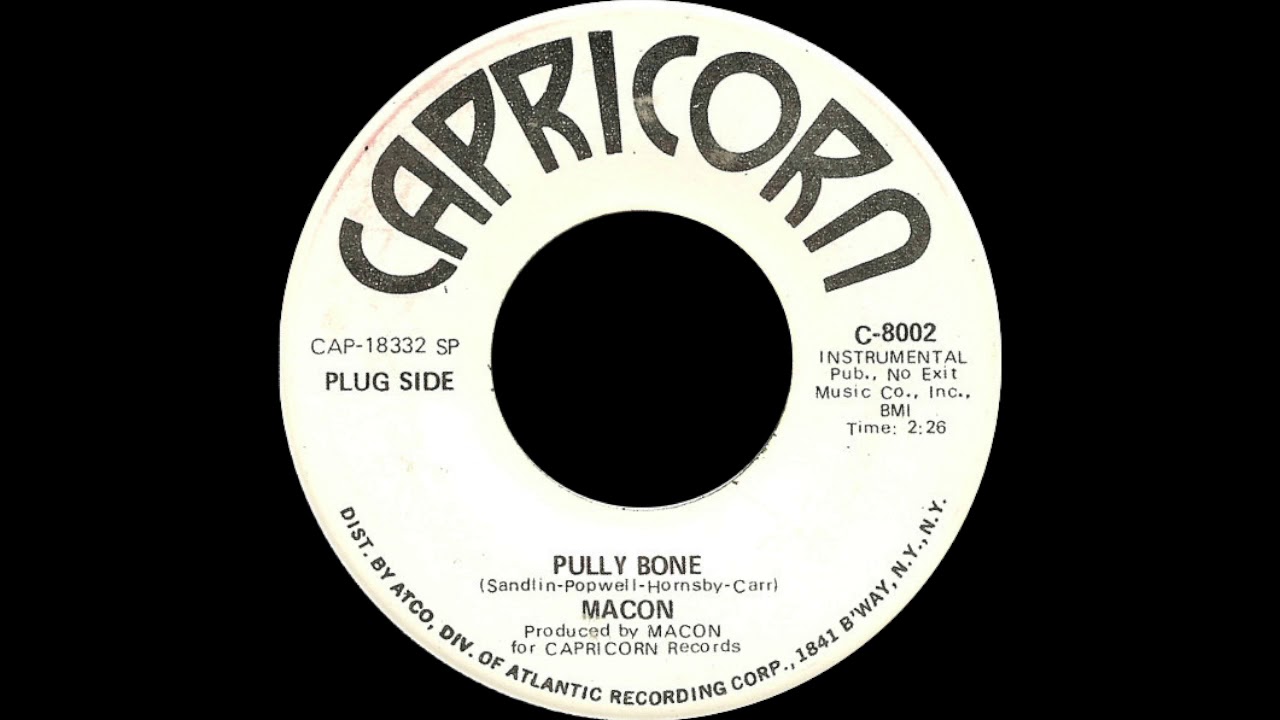 Macon - Pully Bone - YouTube