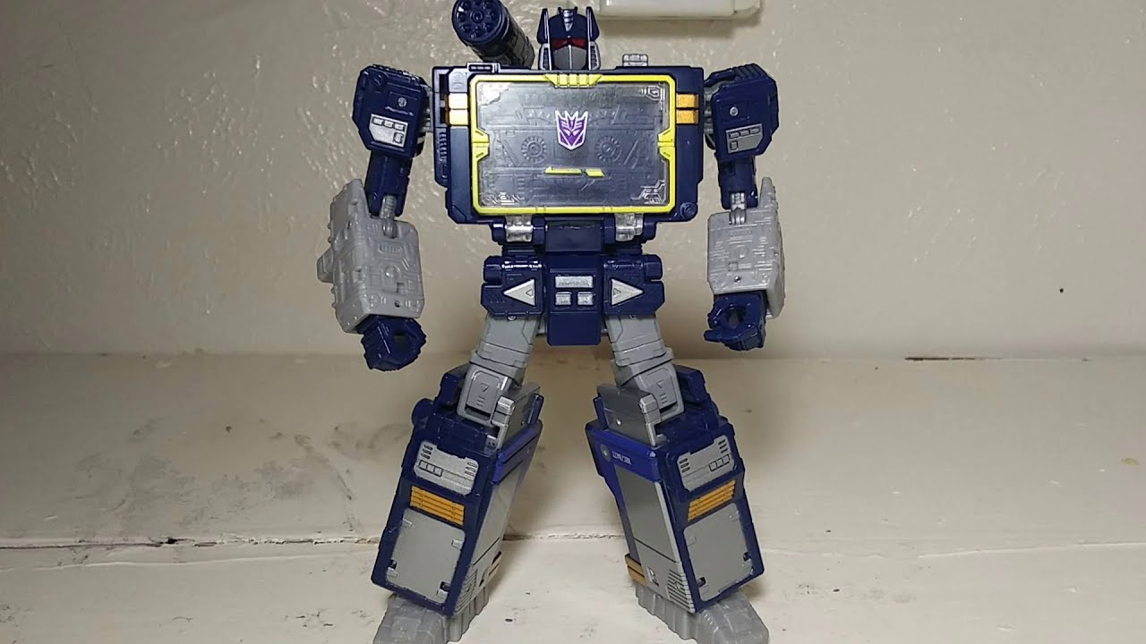 Transformers Netflix Soundwave Transformation - YouTube