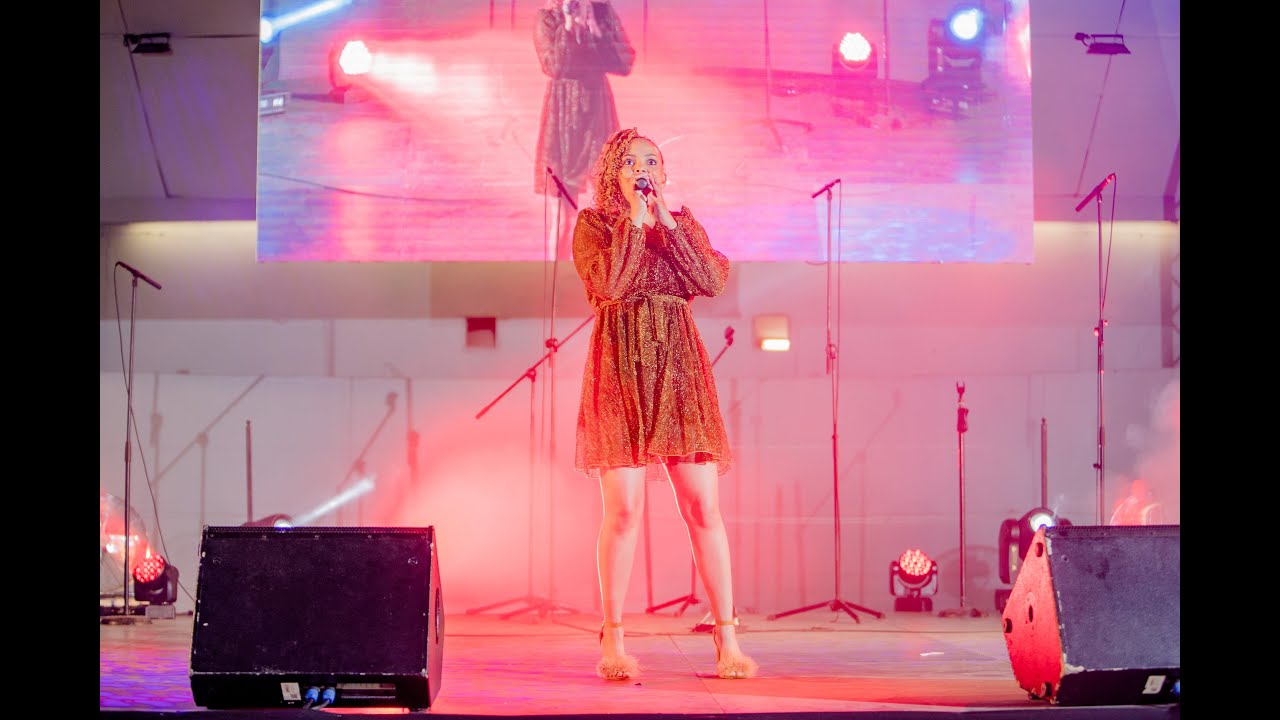 Simone Abrahams performing at the AGT 10 Year Reunion Show 2023 - YouTube