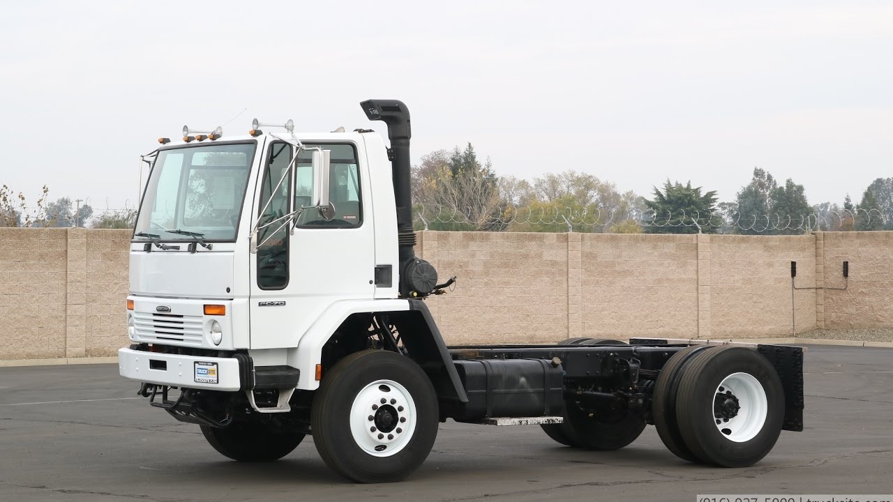2002 Freightliner FC70 Cab & Chassis - YouTube