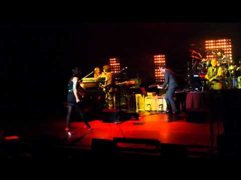 Beth Hart & Joe Bonamassa - Somthing's Got A Hold On Me Carré Amsterdam 29-6-2013 HD