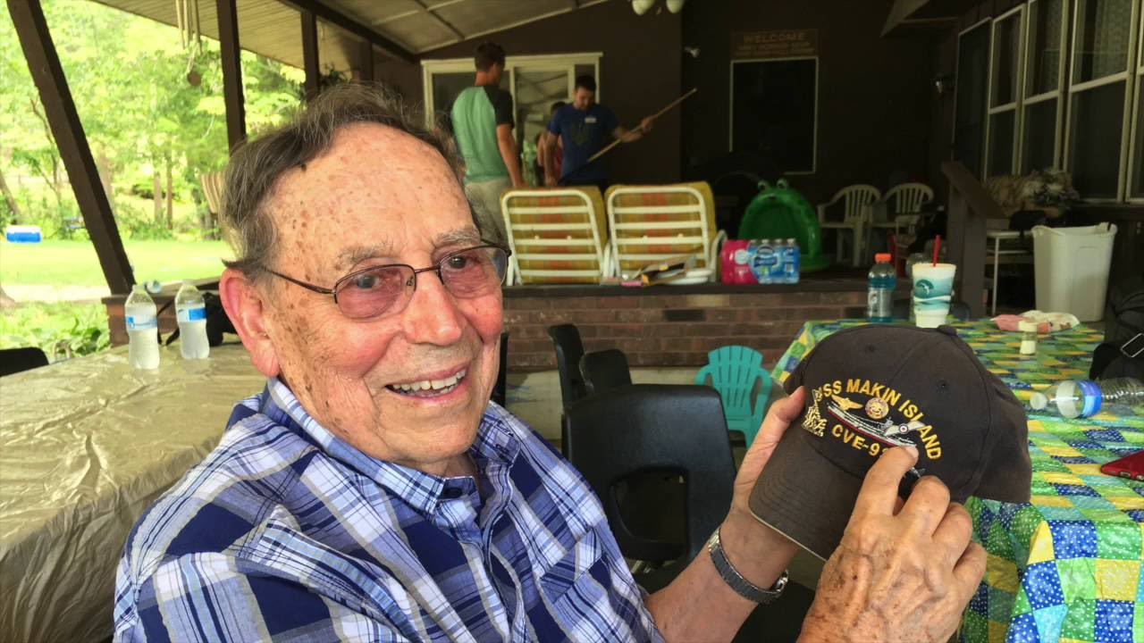 Raymond Kerr, Naval pilot, talks about World War II - YouTube