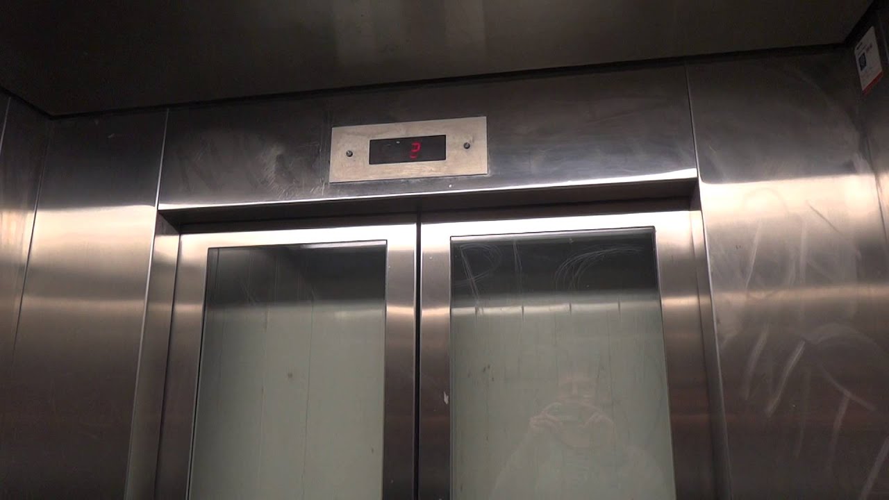 KONE (mod.) holeless Hydraulic elevators @ ??? Station, Helsinki ...