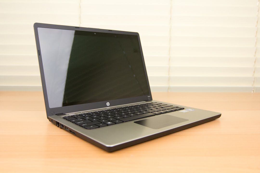 HP Folio 13" Ultrabook Unboxing - YouTube