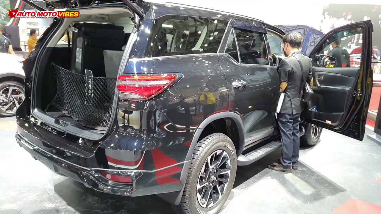 2022 Toyota Fortuner Black