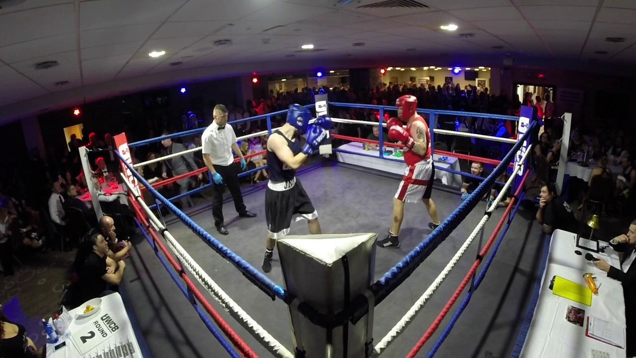 UWCB Hull 13 11 16 | Matt 'Beginner To Winner' Sanderson VS Lance 'Eyes ...