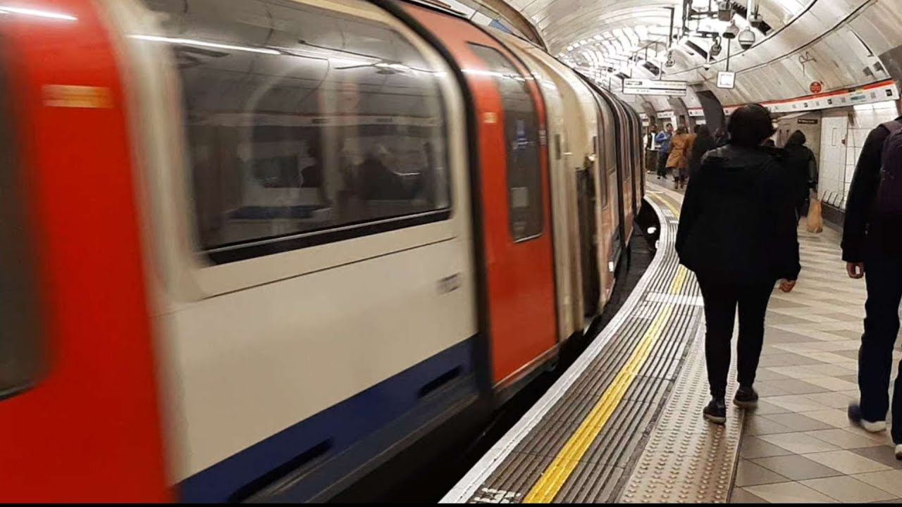 London Underground Curved platform | Bank Station - YouTube