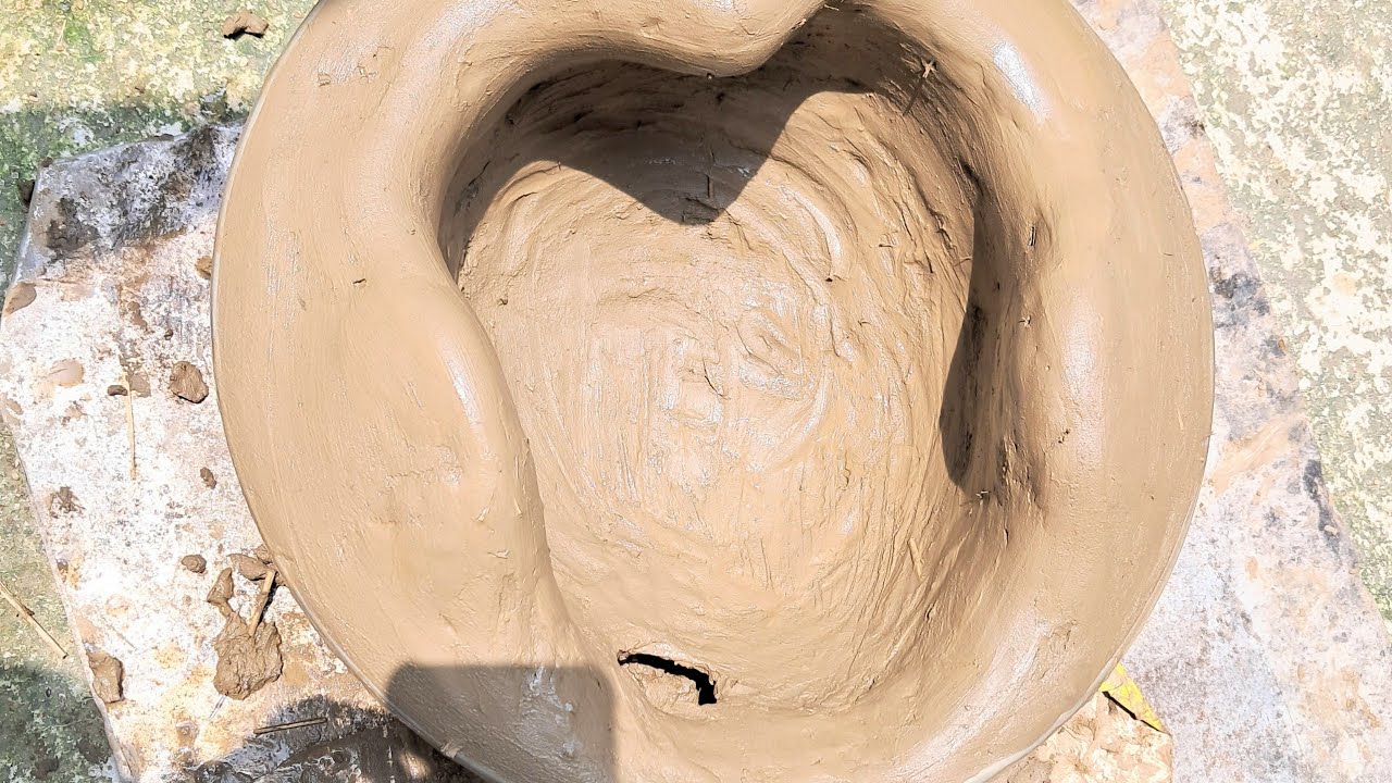 মাটির উনুন//portable clay oven//How to make mud oven// matir unun ...