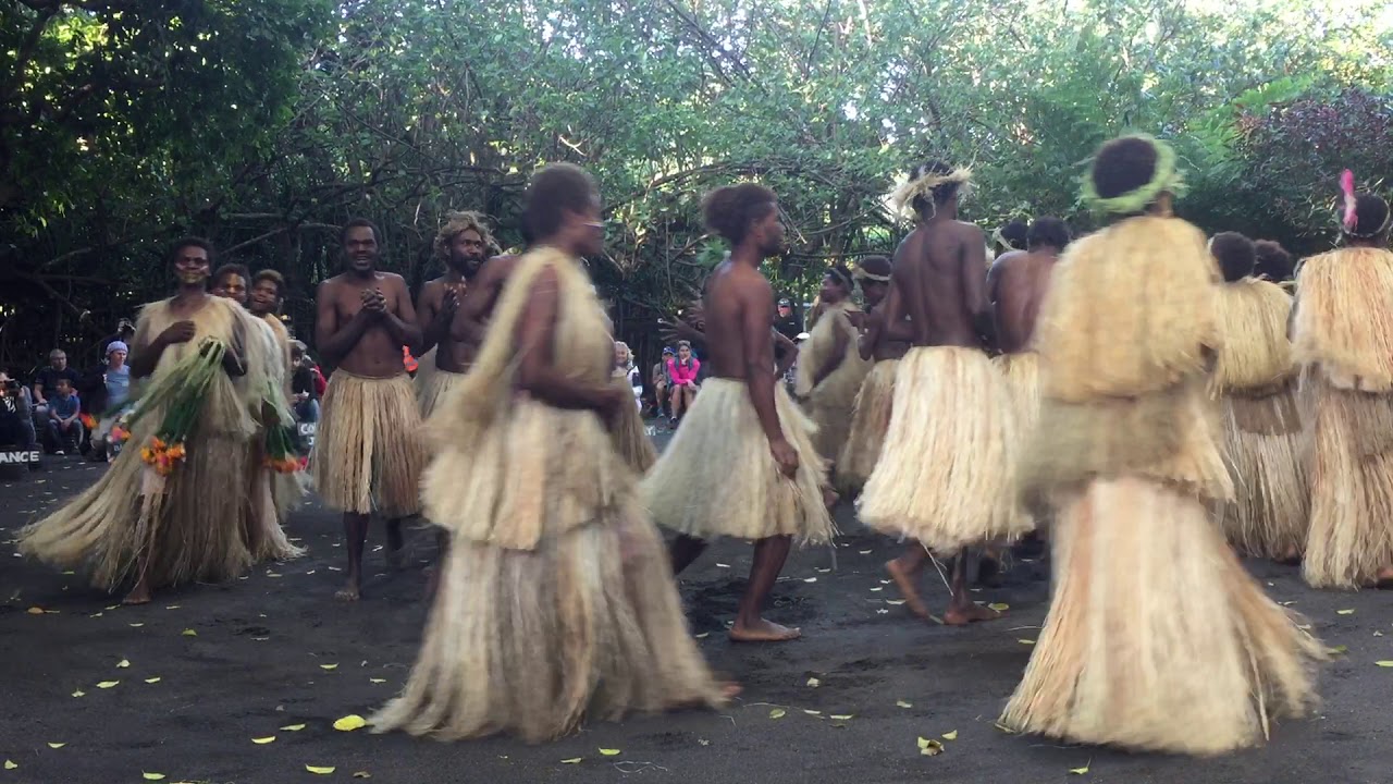 Traditional 'Volcano Dance' Mt. Yasur, Tanna, Vanuatu - YouTube