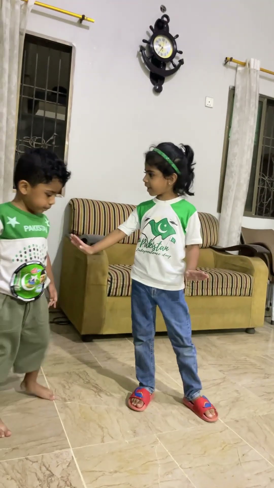 Isko nhi ata dance #dance #shorts - YouTube