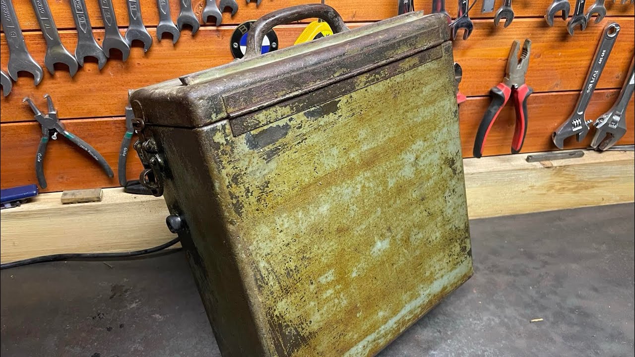 Awesome repair of a very damaged motorcycle box. WW2. DIY - YouTube