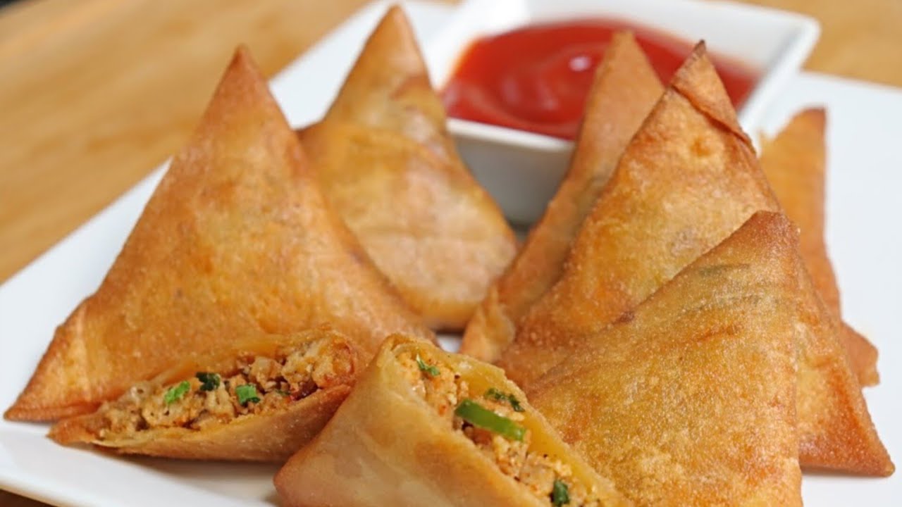 Ramzan Special Chicken Samosa Recipe: Crispy and Delicious - YouTube