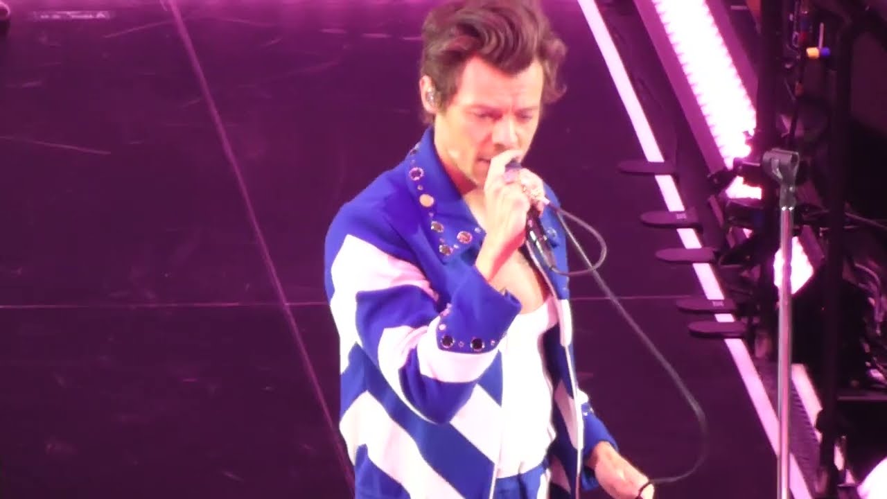 Little Freak, Harry Styles, LOT New York, N1 8/20/2022 - YouTube