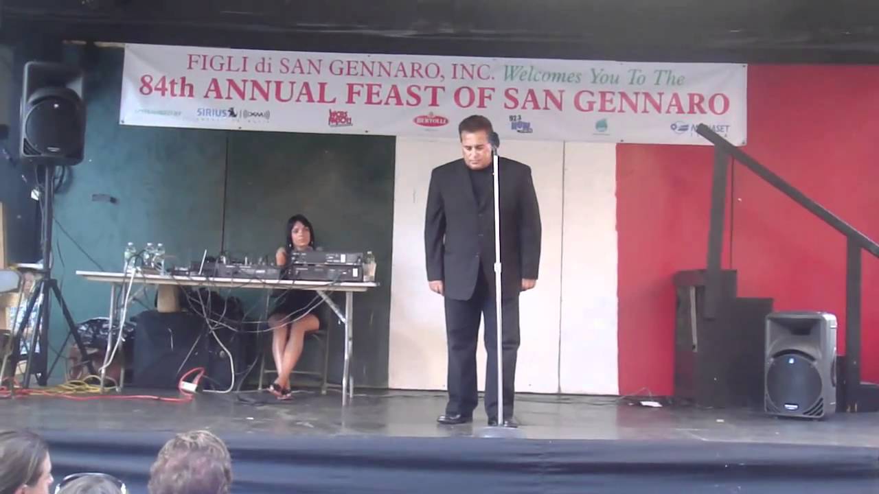 'NESSUN DORMA" Performed by JOHN RICCI San Genaro Feast in NYC "Little ...