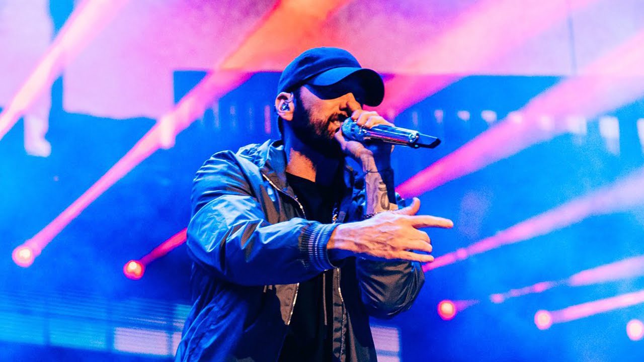 Eminem - Lose Yourself (Live Performance at Los Angeles, BMO Stadium ...