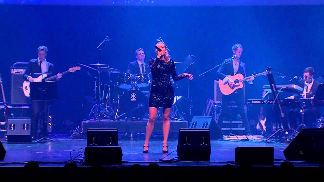 Verzló Vælið 2013 - Elín Harpa Héðinsdóttir - Bennie and the jets - YouTube
