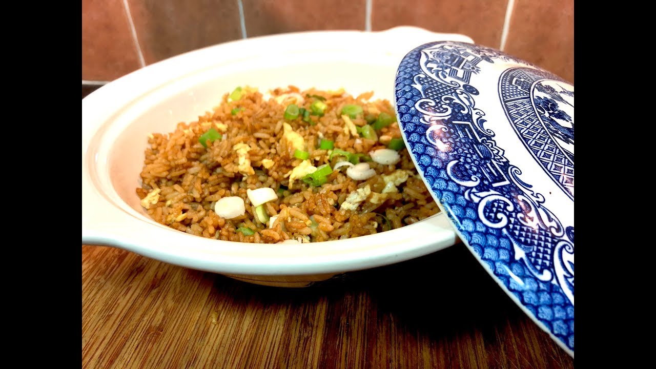 Chinese Egg Fried Rice, made at home (but just like the takeaway) - YouTube