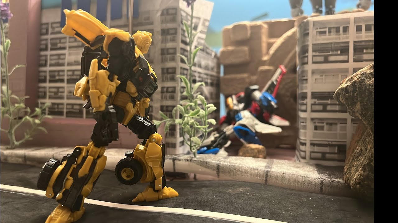 TRANSFORMERS REACTIVATE- BUMBLEBEE FINDS STARSCREAM TRAILER - YouTube