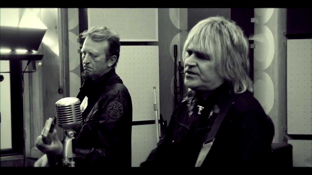 'Hurt' - Exclusive Studio Session Performance - YouTube