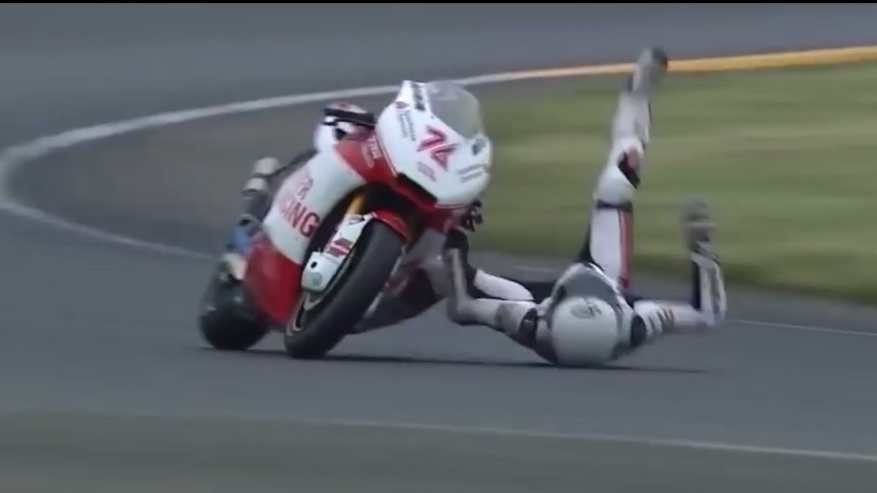 Super Bikes Race fails Competition|| Fight on Bike|| bike Fails|| Car N ...