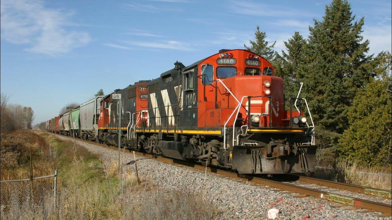 1950s Electromotive GP9 Rebuild leading #cn589 - YouTube