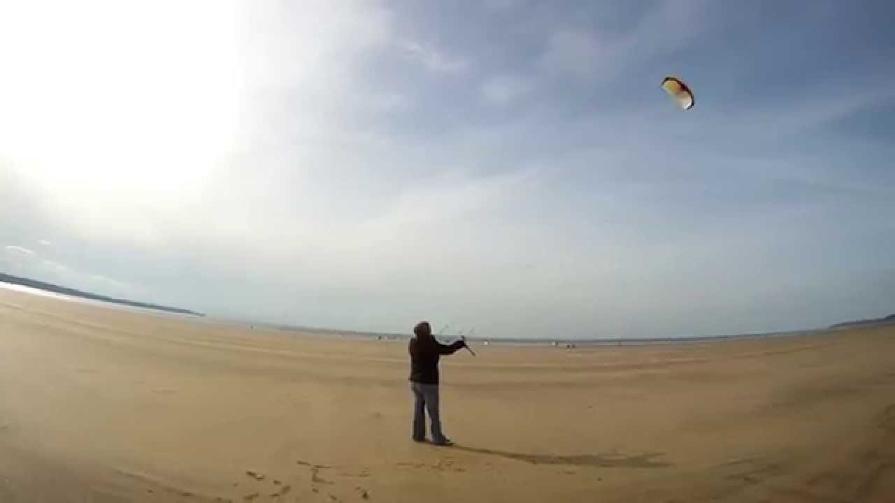 Kellyanne flying a Flexifoil Power Kite - YouTube