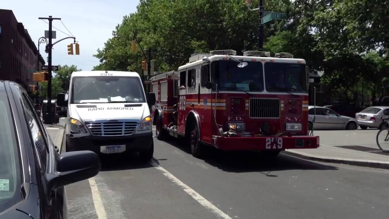 FDNY (New York's Bravest) 2003 Seagrave Engine 279 [Red Hook Raider's ...