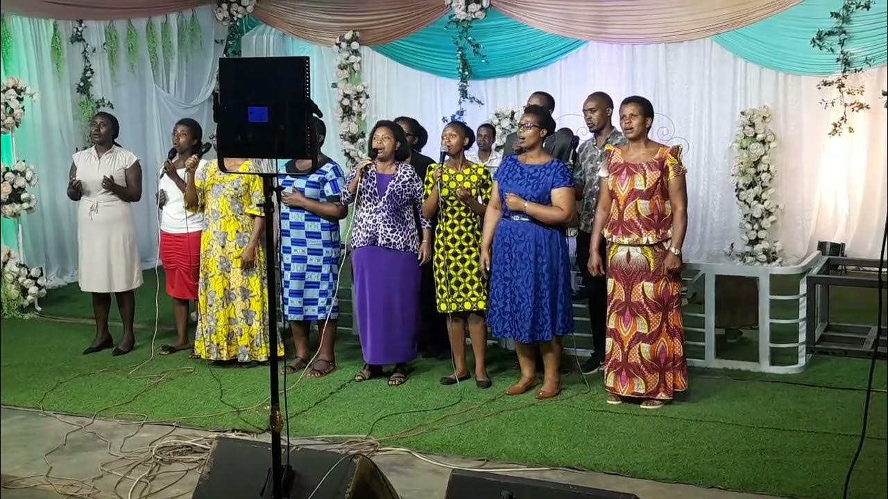 Ni Yesu by Abakurikiye Yesu choir - YouTube