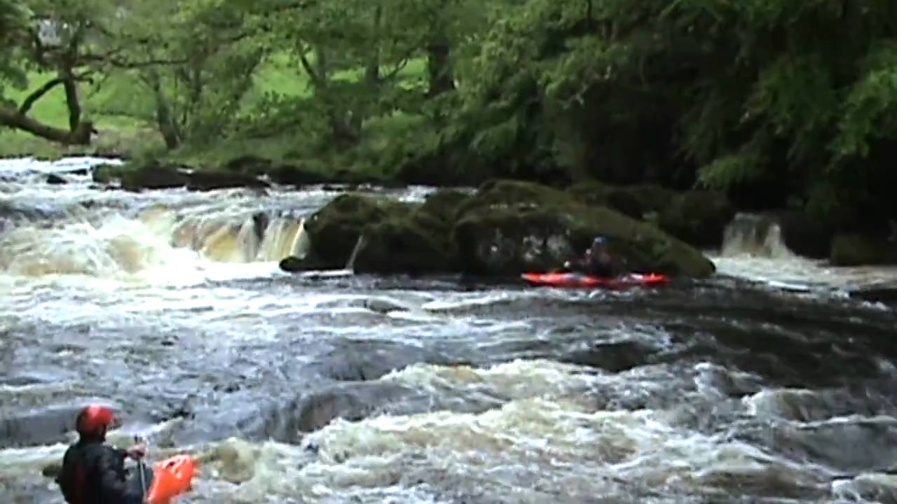 B3C Kayaking at Bala Mill Falls, Tryweryn, Summer 2008 - YouTube