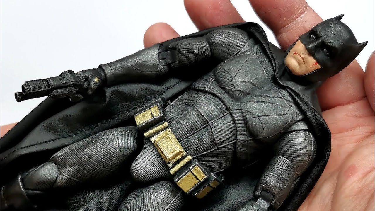 How to custom repaint: Fondjoy Batman action figure. Batman vs Superman ...
