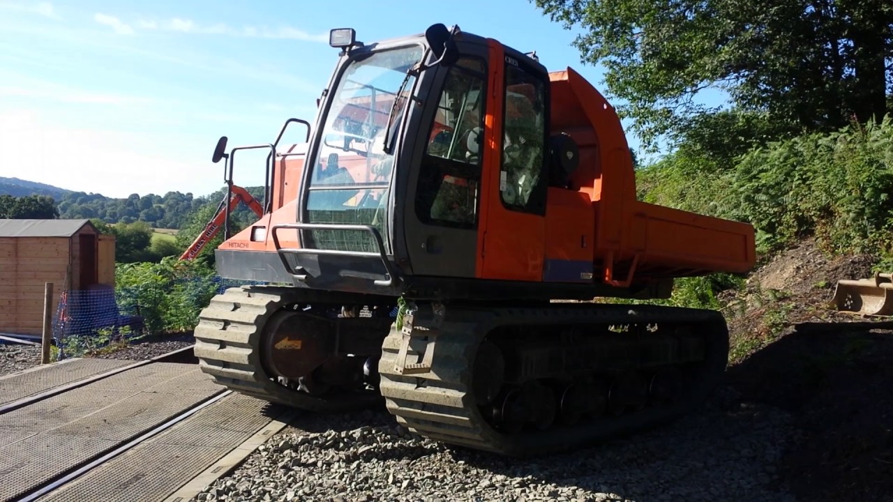 Hitachi 10 ton tracked dumper. Severn Valley Railway 05.07.2017 - YouTube