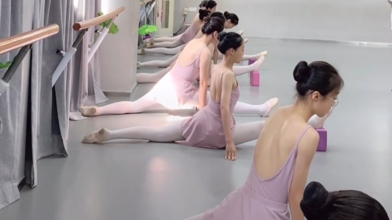 Flexibility training for dance class ! 😍 ️ 358 #flexibility #dance - YouTube