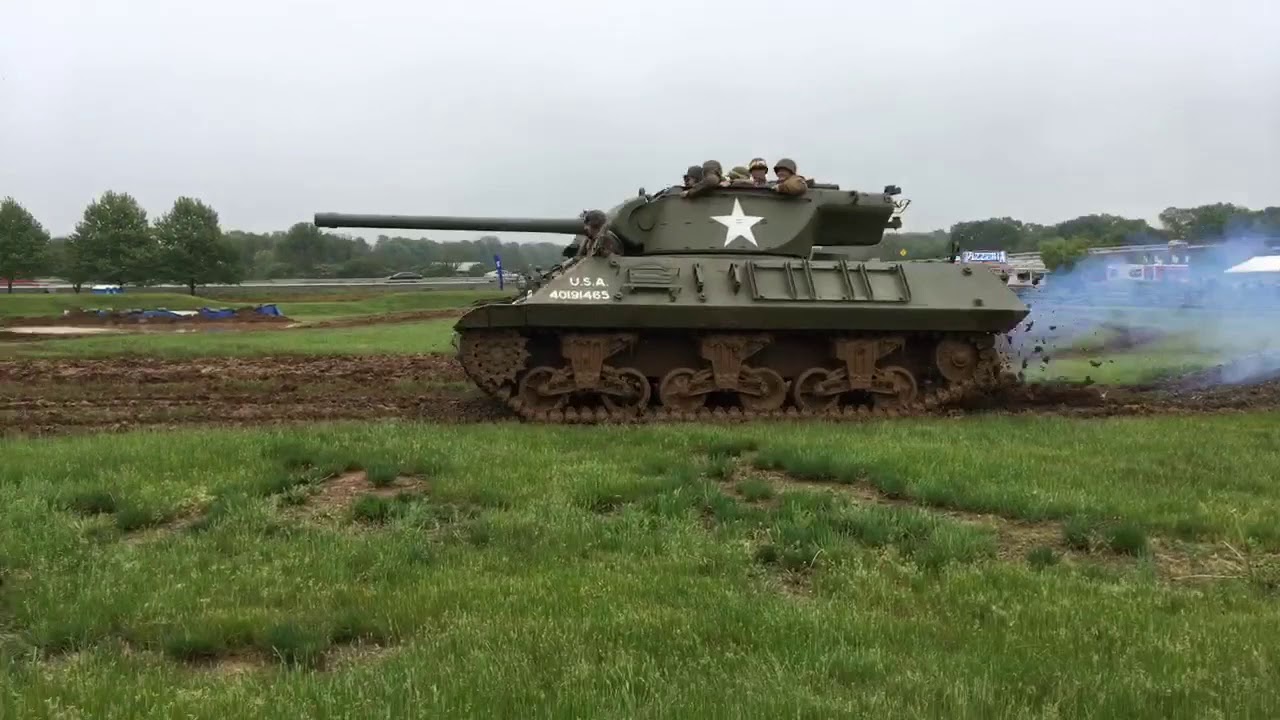 Watch tanks run an obstacle course at Army Heritage Days in Carlisle ...