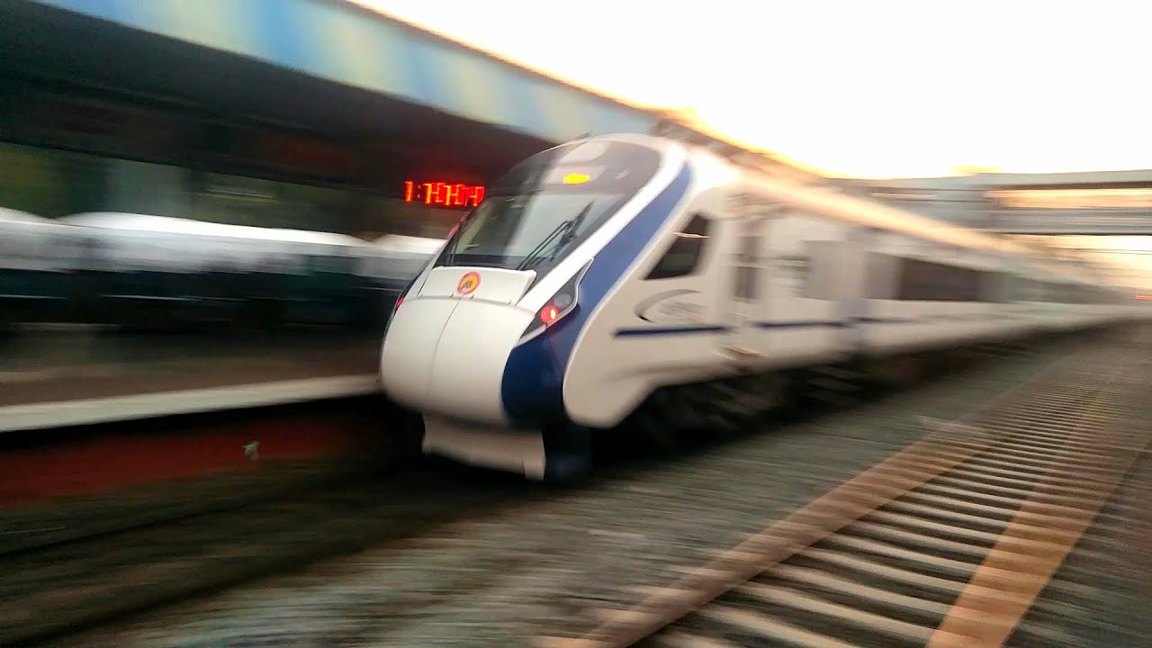 🔥High Speed Vande Bharat & DMU Passenger At Andal Jn. | Indian Railways ...