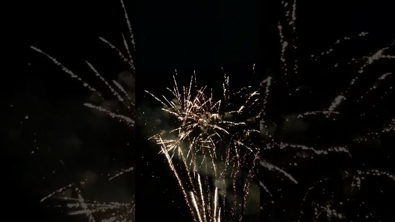Fireworks demo Wolverine Fireworks 2017 - YouTube