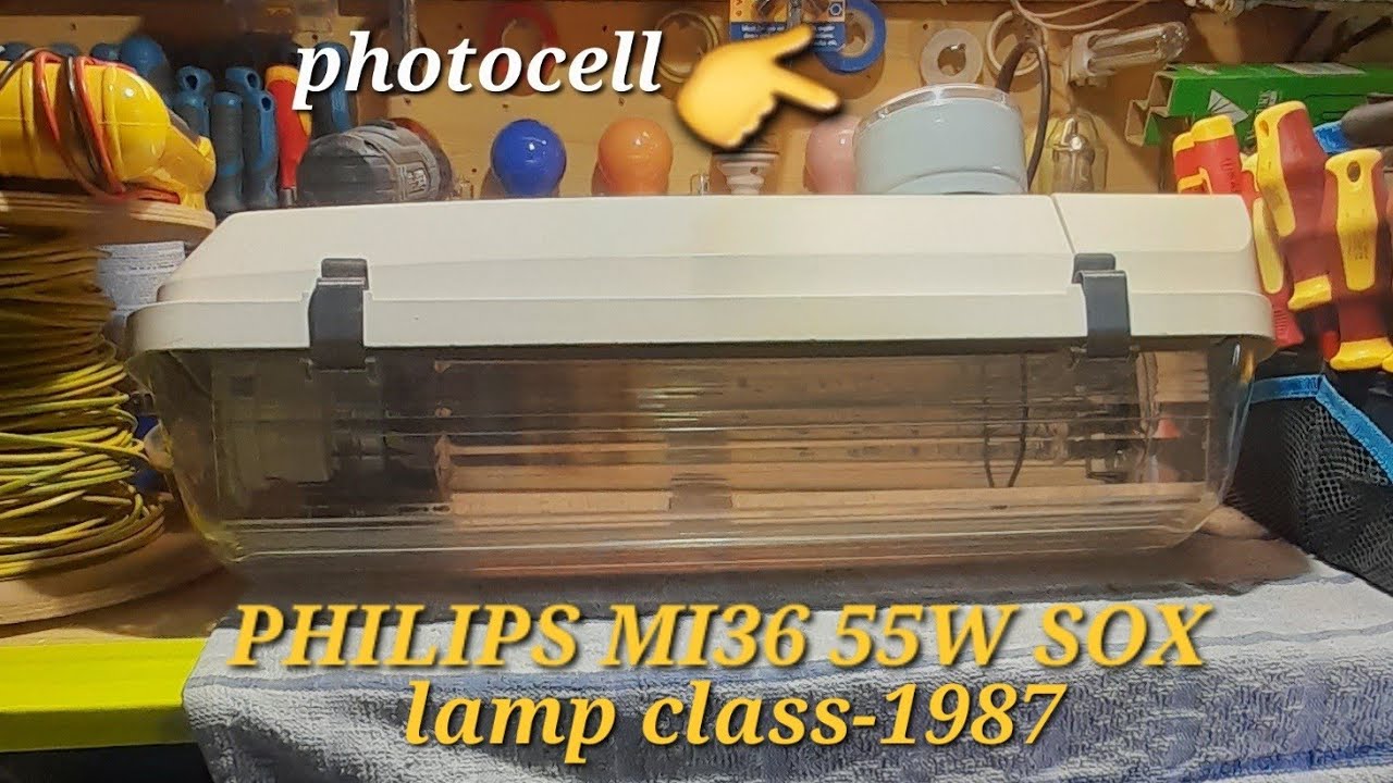 my collection of street light PHILIPS -(MI36) 55w sox lamp/-class-1987 ...