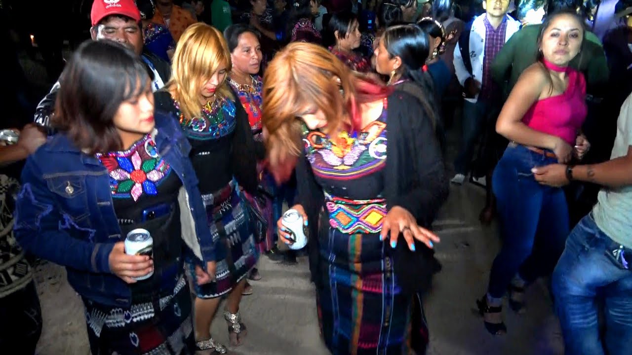 Uuuuy Nena 😱 Pongo la Mano aquí y la mano Alla😱 - YouTube