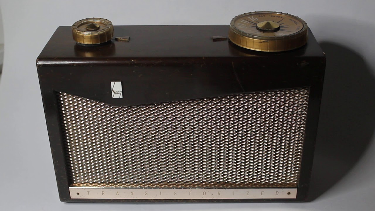 Sony TR-72 Transistor Radio - YouTube