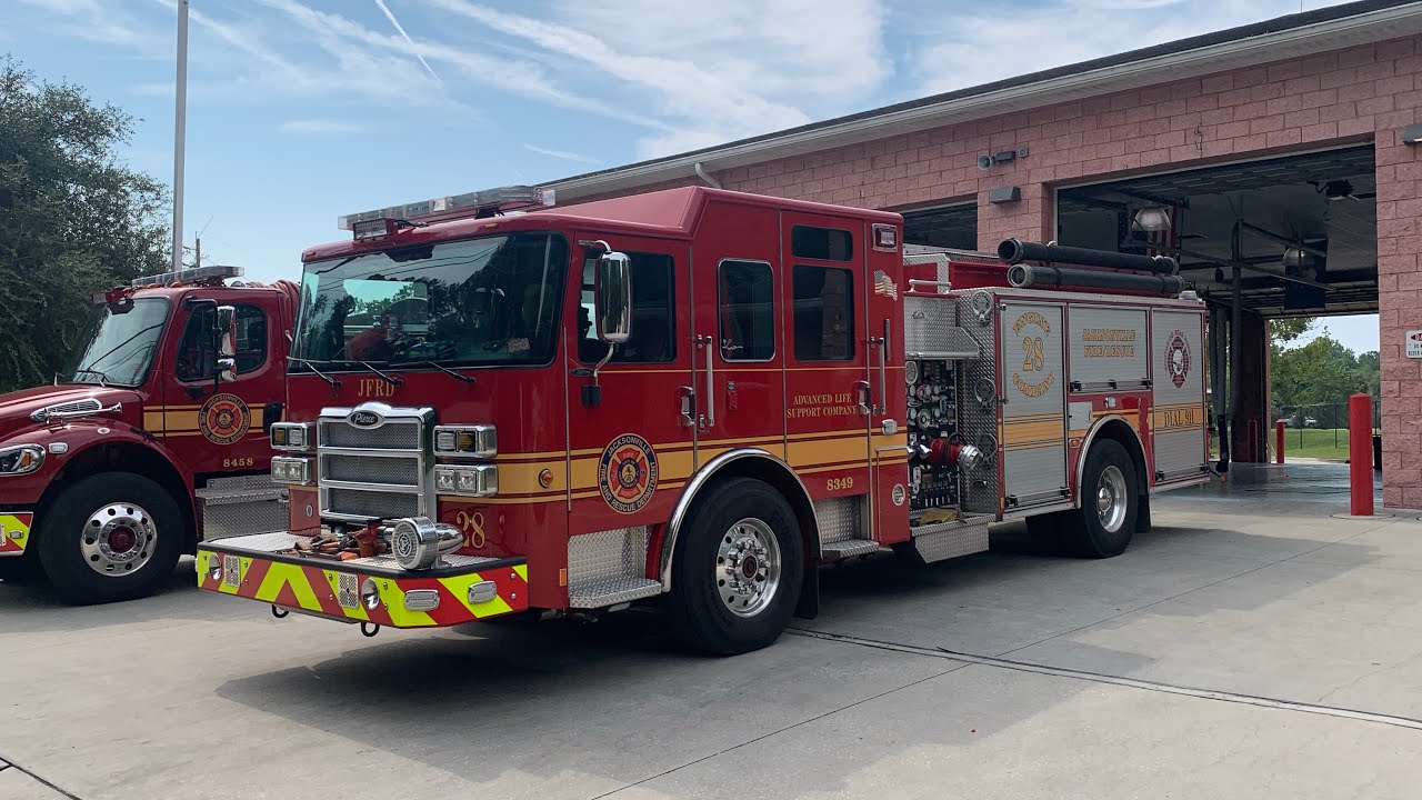 JFRD - Engine 28 Responding - YouTube